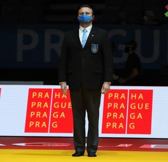 Matthieu Bataille arbitrera les Jeux olympiques, Olivier Desroses les ...